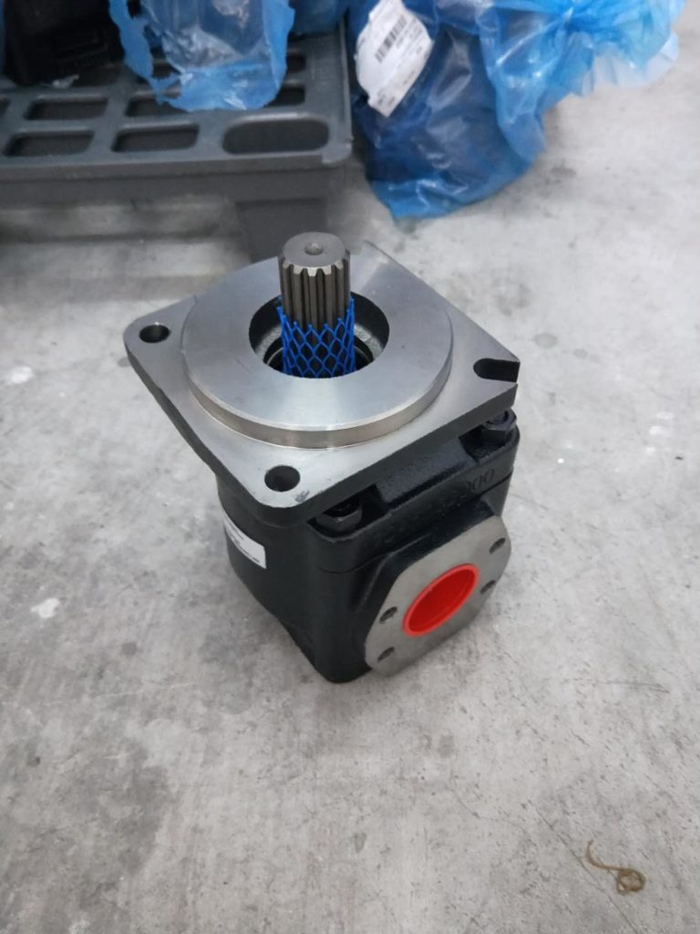Genuine Kalmar reach stacker hydraulic pump 923142.0036 sell